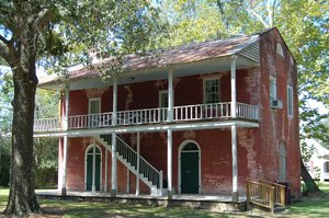 Old Livingston Parish Courthouse, Springfield